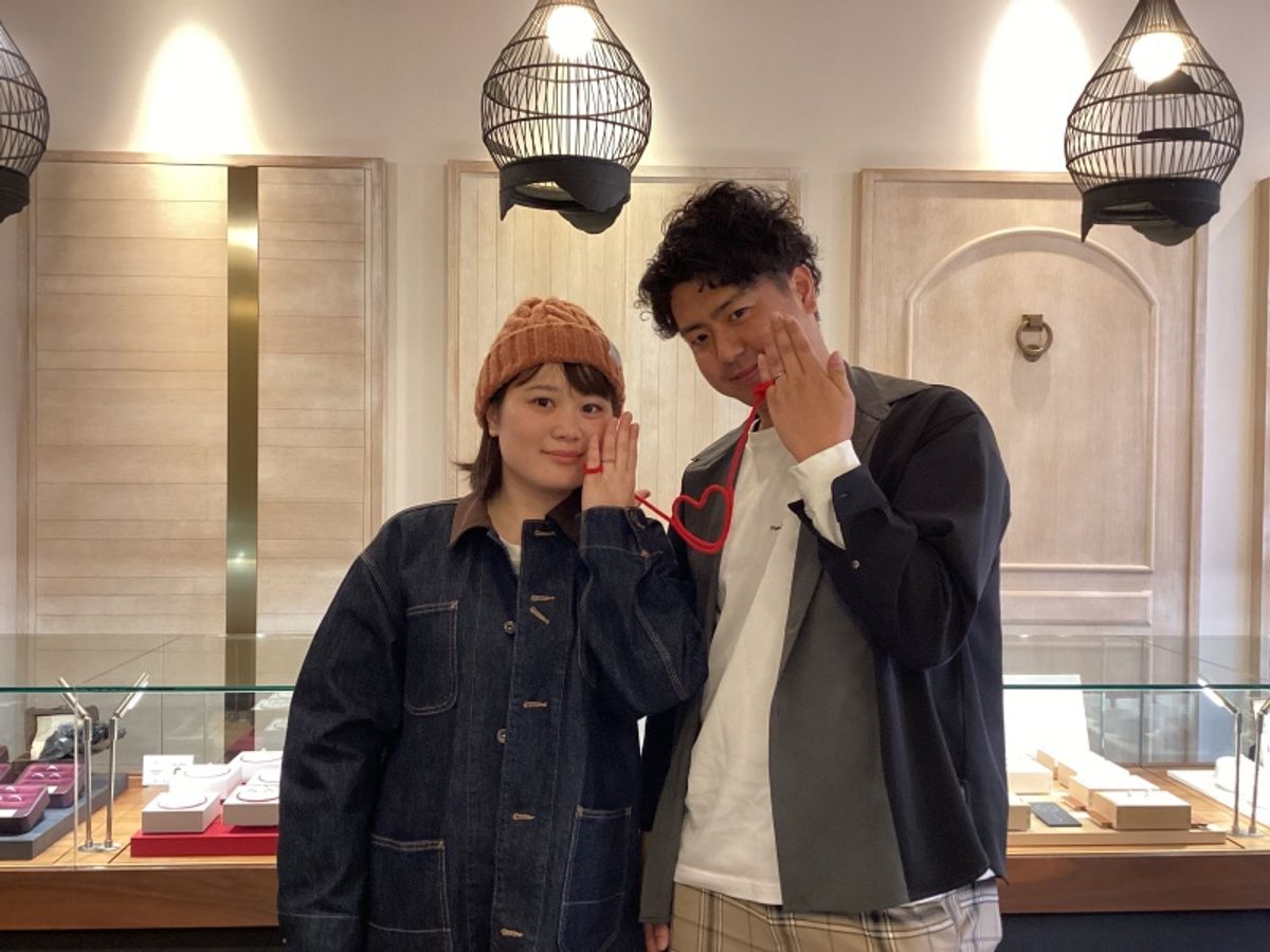 R様＆M様【BIJOUPIKO(ビジュピコ)】【福岡店】美しい色合い・種類が豊富！｜ 結婚指輪・婚約指輪の口コミならRingraph