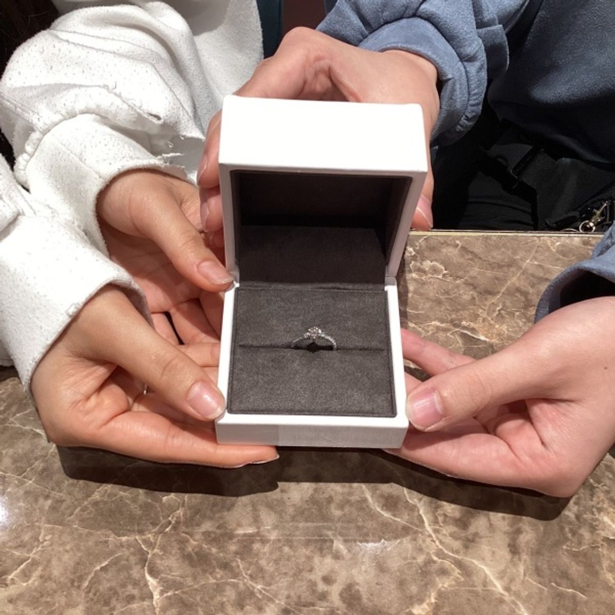 Y様＆E様【BIJOUPIKO(ビジュピコ)】【長野店】やっと届いたー！嬉しい！｜ 結婚指輪・婚約指輪の口コミならRingraph