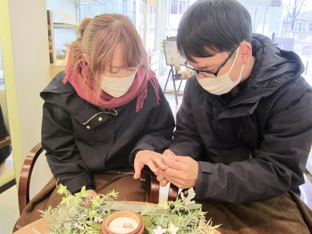 W夫妻【COLANY(コラニー)】「大切な指輪と出会えました！」｜ 結婚指輪・婚約指輪の口コミならRingraph