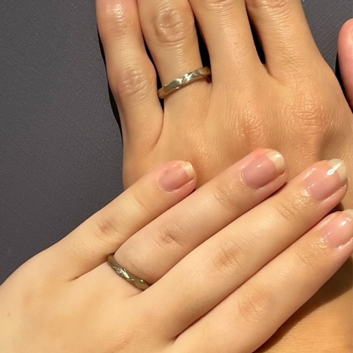 S様カップル【Gran‐D(グランディー)】表面加工を変えてふたりらしさを表現♪｜ 結婚指輪・婚約指輪の口コミならRingraph