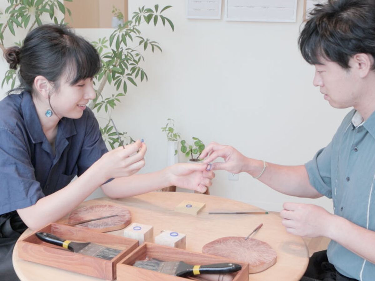 【S様 & A様】すてきなおふたりの雰囲気によく似合う結婚指輪uchimari(ウチマリ)｜Ringraph(リングラフ)