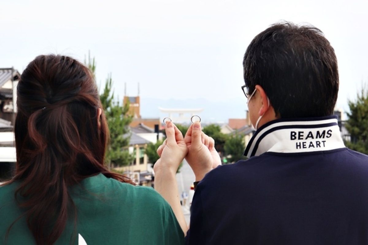 Hさん、Aさん【出雲結(いずもゆい)】ふたりの記念に｜ 結婚指輪・婚約指輪の口コミならRingraph