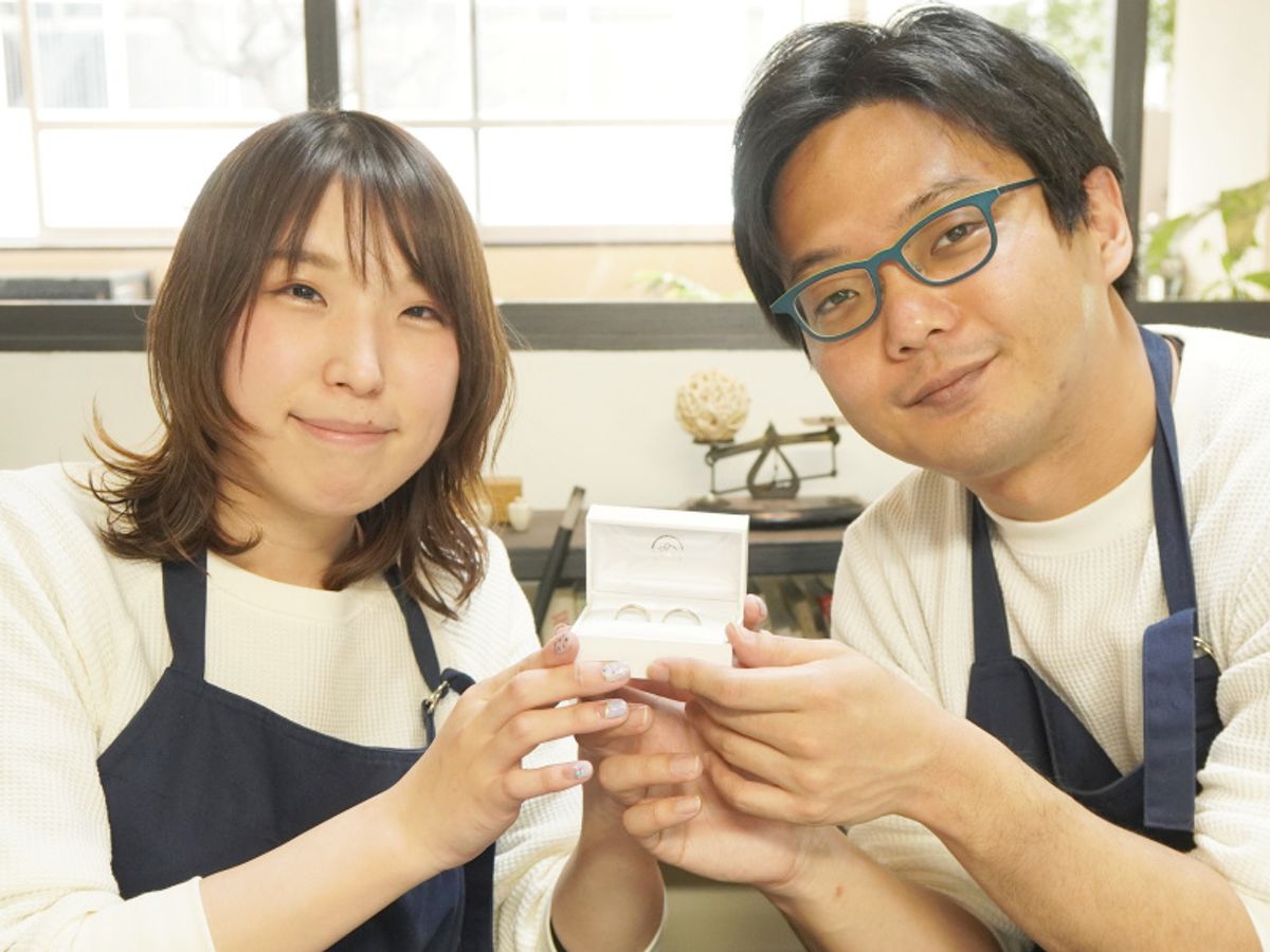 N様・A様【renri(レンリ)】オリジナリティたっぷり、コンビカラーのご結婚…｜ 結婚指輪・婚約指輪の口コミならRingraph