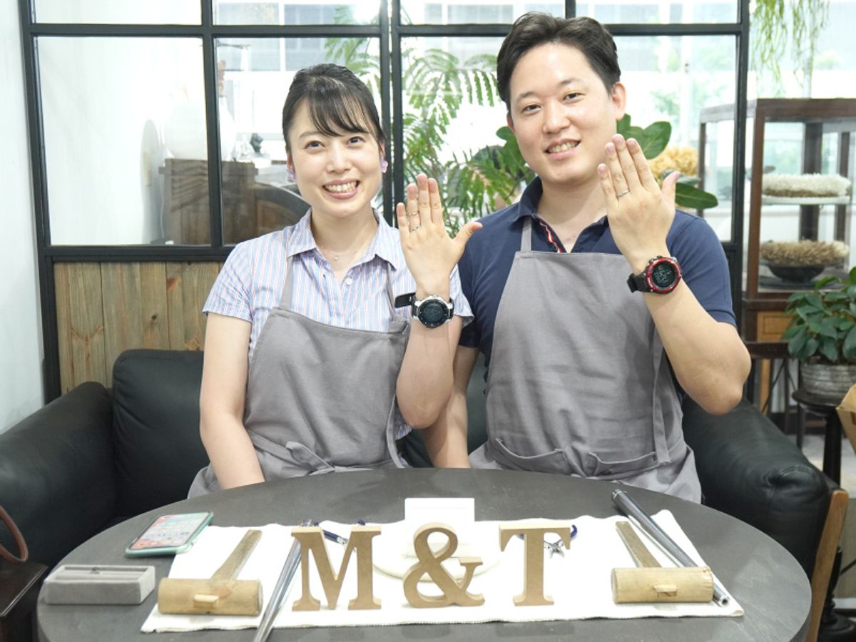 T様・M様【renri(レンリ)】すっきりとしたラインが特徴的に輝くご結婚指輪｜ 結婚指輪・婚約指輪の口コミならRingraph