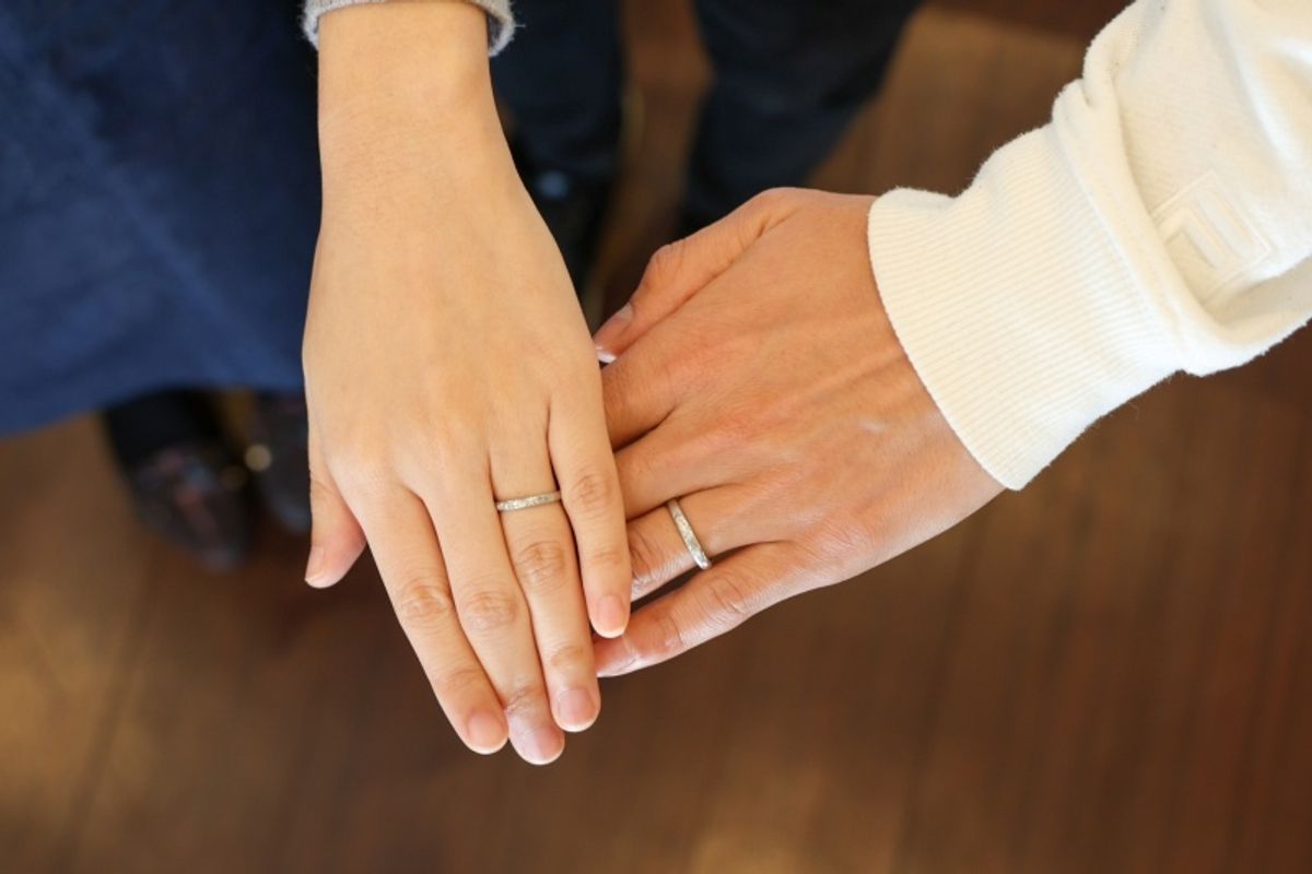 【K&K 夫妻】手彫りの彫刻ジュエリー工房 YAMAMOTO｜Ringraph(リングラフ)