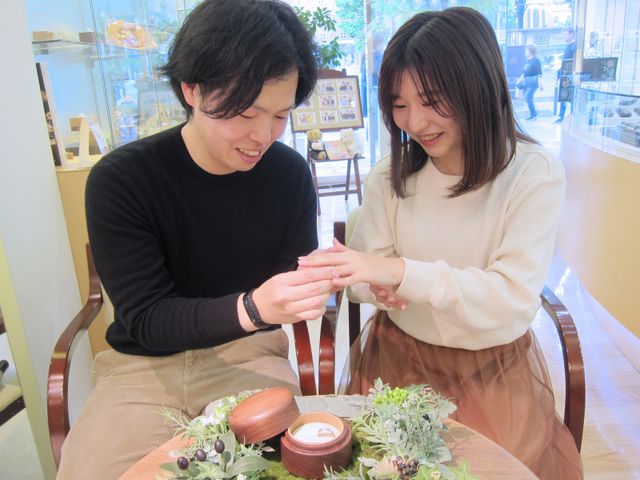 I夫妻【COLANY(コラニー)】「また人生の節目の前にはコラニーに伺ってメン…｜ 結婚指輪・婚約指輪の口コミならRingraph