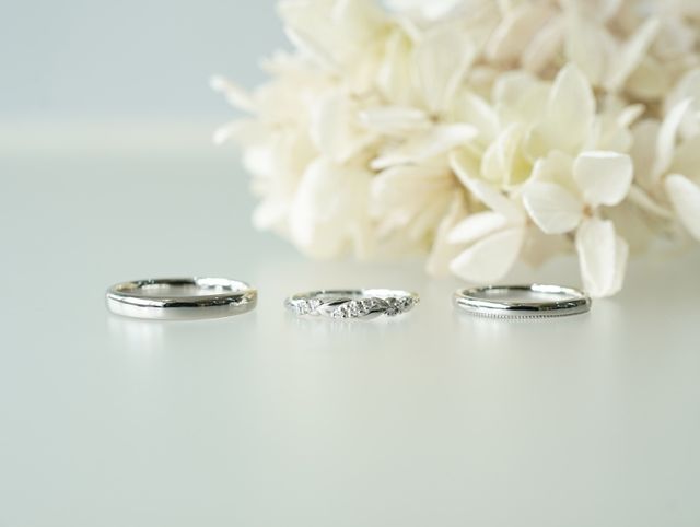 H様・S様【renri(レンリ)】洗練された輝きのセットリング｜ 結婚指輪・婚約指輪の口コミならRingraph