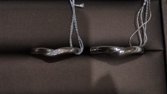 V字でシンプルなものを探しており、こちらのクレメンティアという名前の指…ラザール ダイヤモンド(LAZARE DIAMOND)の結婚指輪の口コミ・評判 ｜ 結婚指輪・婚約指輪の口コミなら ...