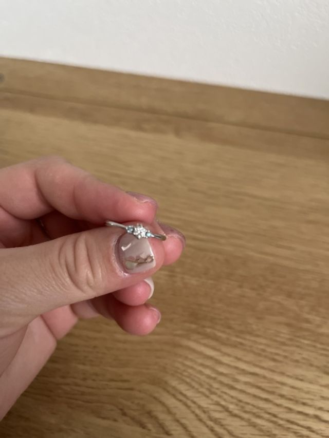 どうしても水色が好きでこの指輪を見つけたときこれだっとなりました！ あ…garden(ガーデン)の婚約指輪の口コミ・評判 | Ringraph(リングラフ)