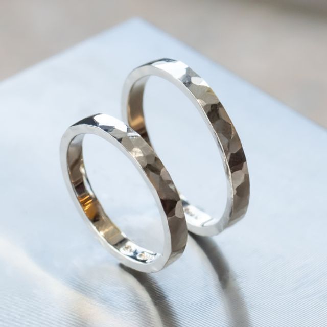 プラチナで2,5mmのシンプルなデザインにしました。甲丸で作りました。他に…ringram(リングラム)の結婚指輪の口コミ・評判 ｜Ringraph(リングラフ)